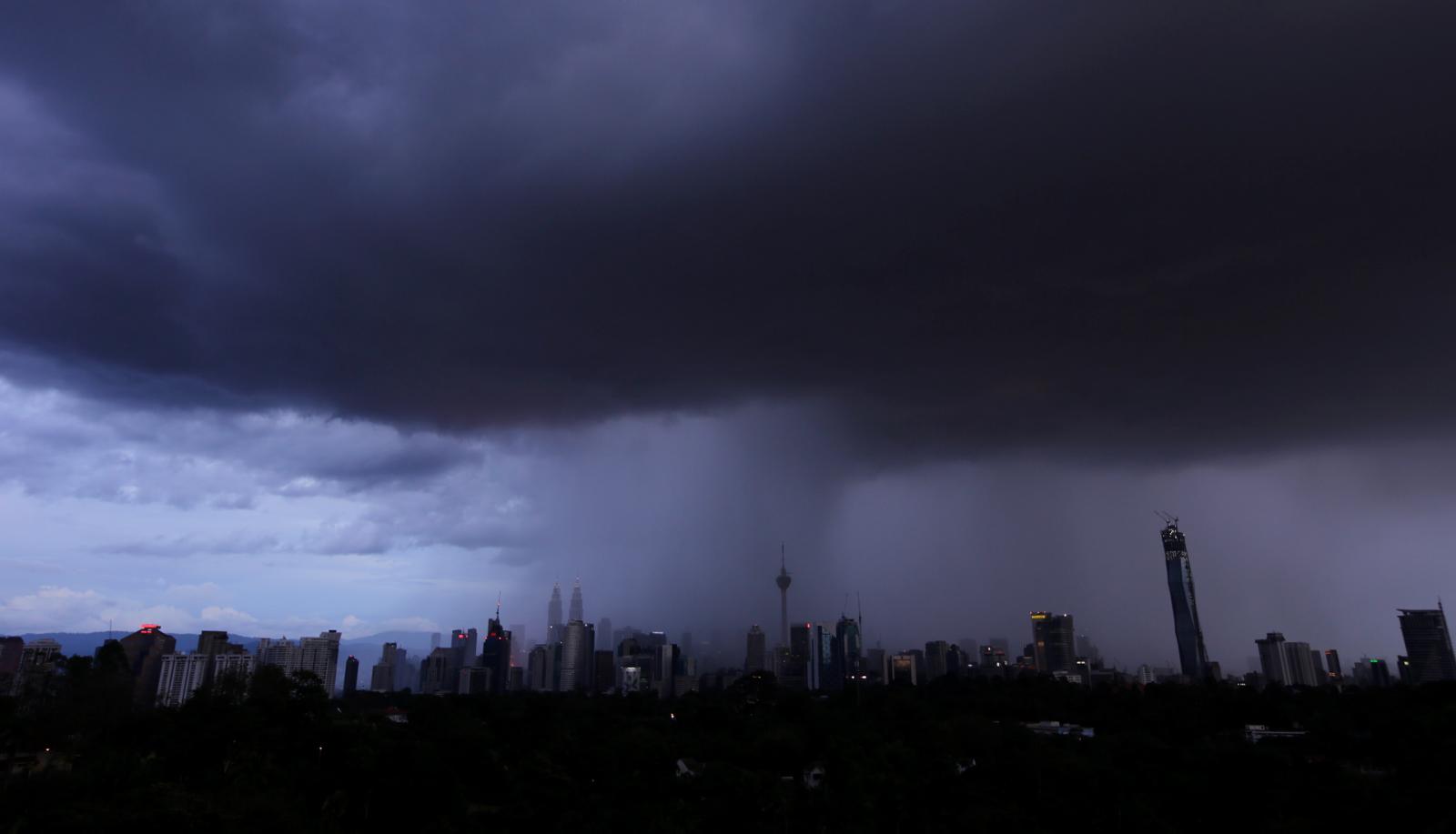 Amaran ribut petir hampir di seluruh negara hingga 7 malam ini - UtusanTV