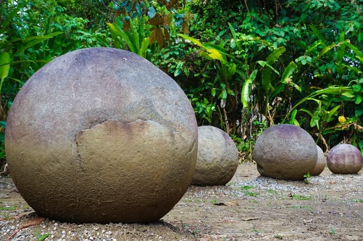 Misteri batu bulat purba Costa Rica. Adakah digunakan sebagai formasi ...