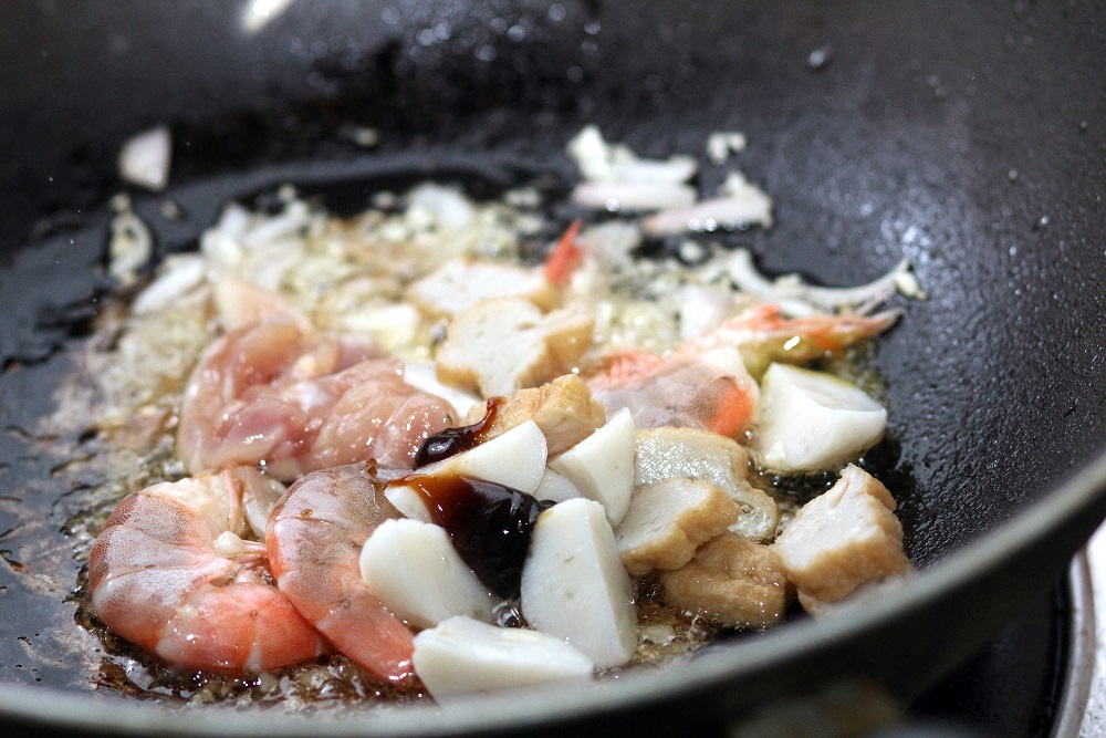 3 Langkah Mudah Masak Mi Soya Sup, Anak-Anak Mesti Suka - UtusanTV