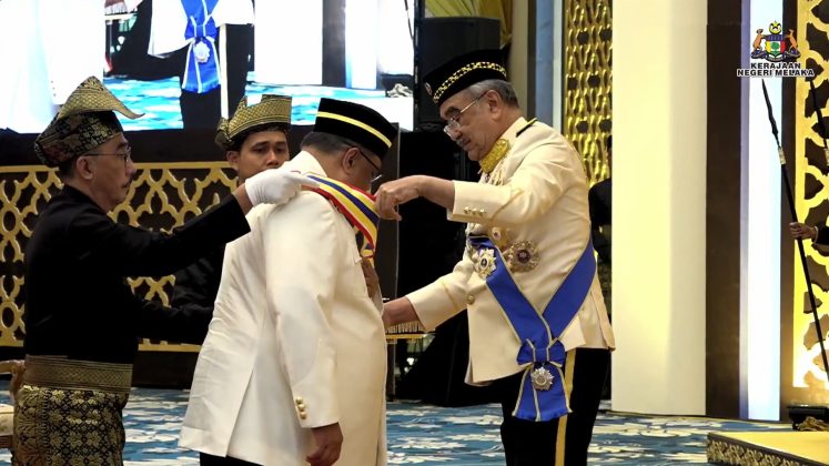 Ab Rauf dahului senarai penerima pingat kebesaran Melaka - UtusanTV