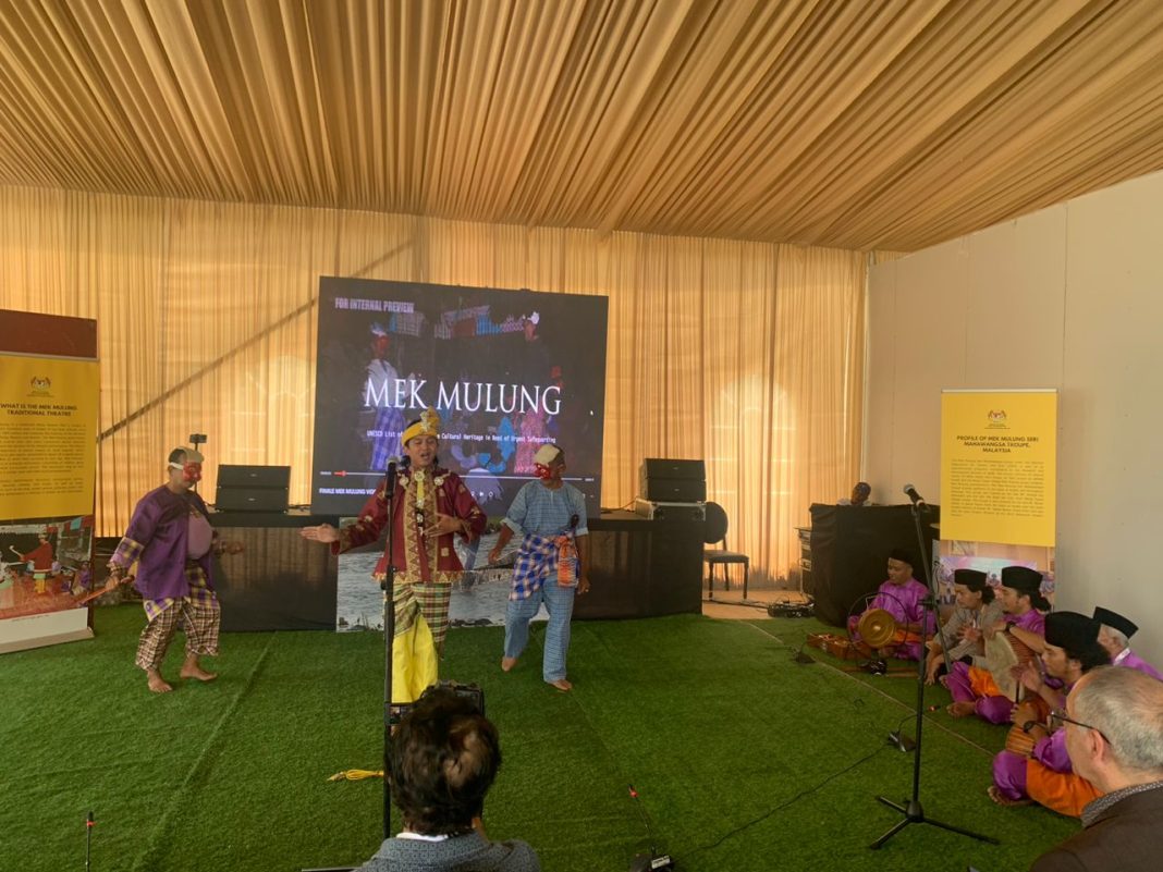 UNESCO iktiraf teater Mek Mulung warisan budaya dunia perlu ...
