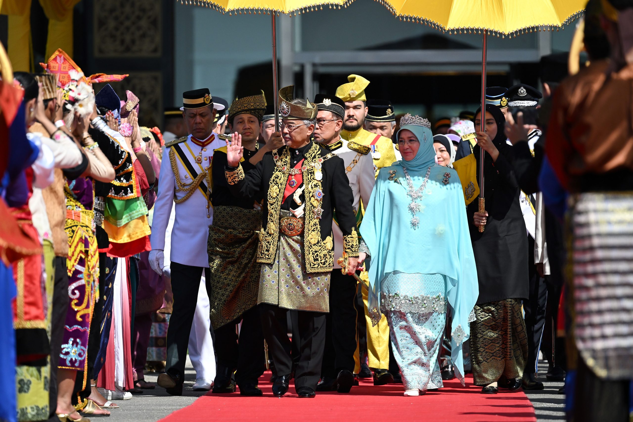 Akhiri pemerintahan sebagai Agong: Al-Sultan Abdullah, Tunku Azizah ...