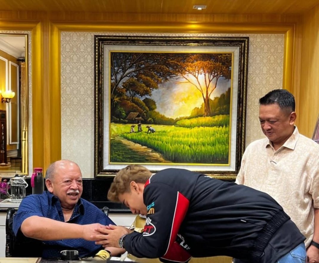 Raja Perlis berkenan terima mengadap barisan pelakon & pengarah Impak ...