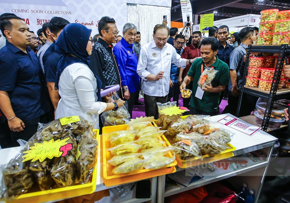 Peruntukan RM100,000 untuk setiap kampung Felda - PM - UtusanTV
