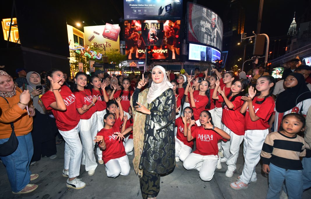 [V] Siti Nordiana kembali gegar jiwa dengan Ahai, irama Malaysia moden ...